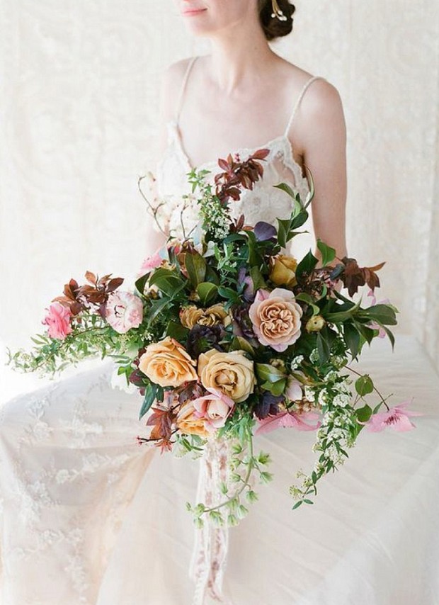 22 Incredible Autumn Wedding Bouquets you'll LOVE | weddingsonline