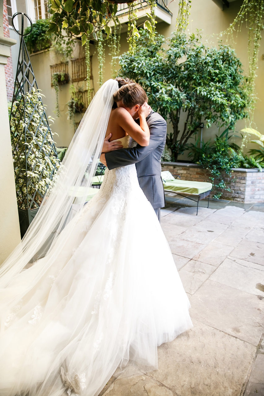 27 First Look Wedding Photos that'll give you ALL the Feels ...